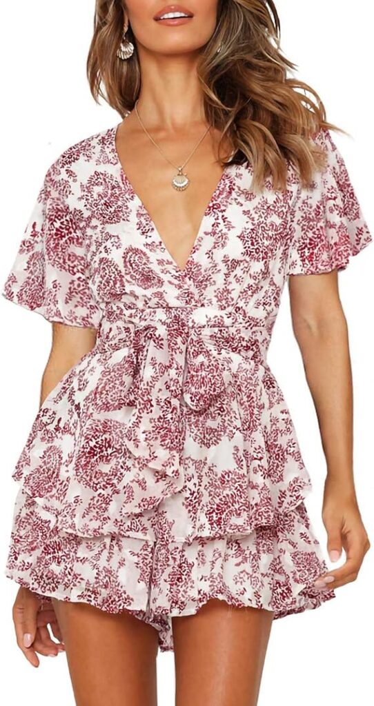 Spring Break Clothes: Trendy & Comfortable Outfits for Your- Emerald ...